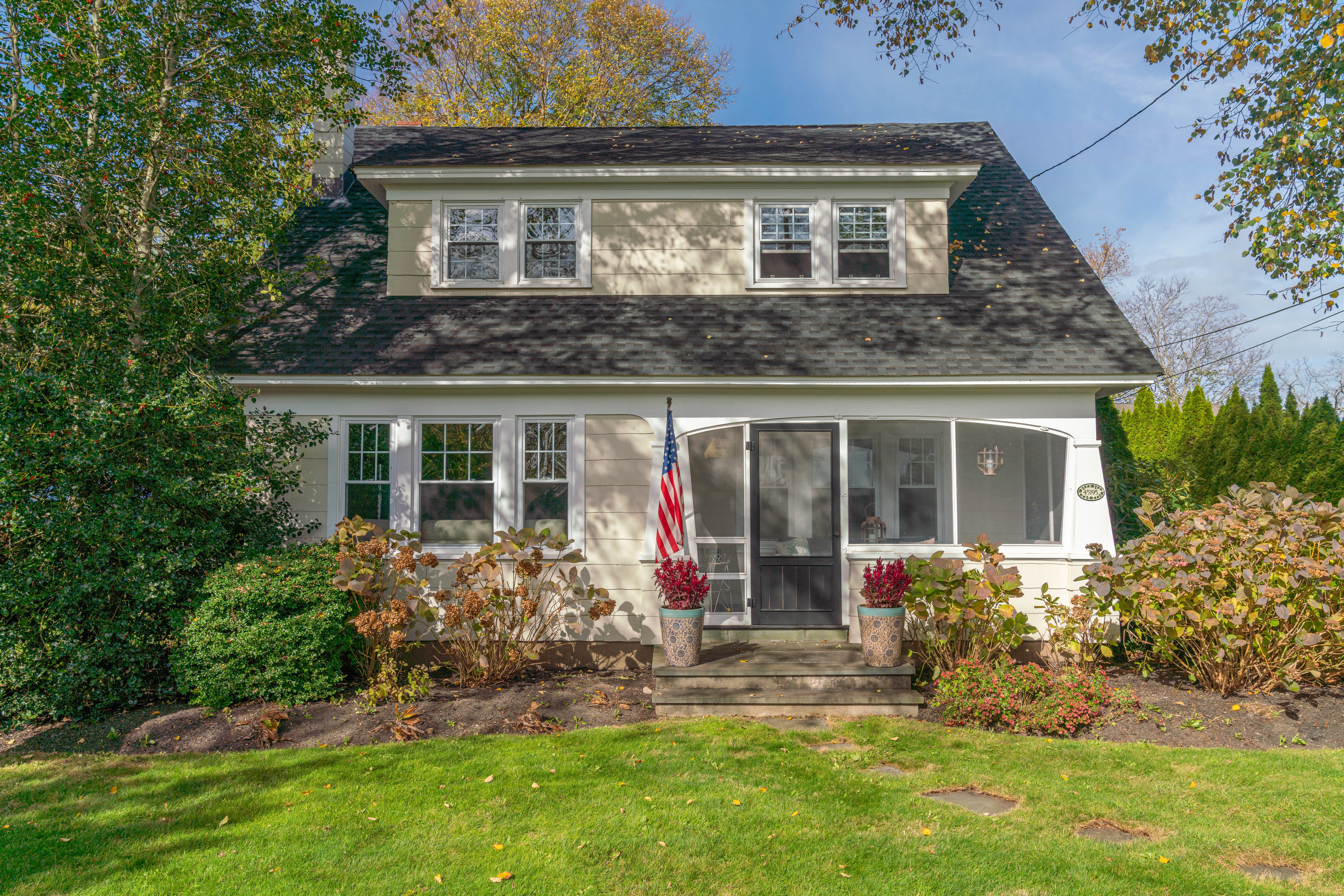 Dream Home: A North Fork farmhouse with a dreamy backyard and ...